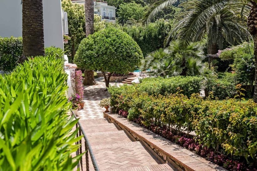 Secluded Splendor: Your Ultimate Capri Escape Awaits In Capri, Campania ...