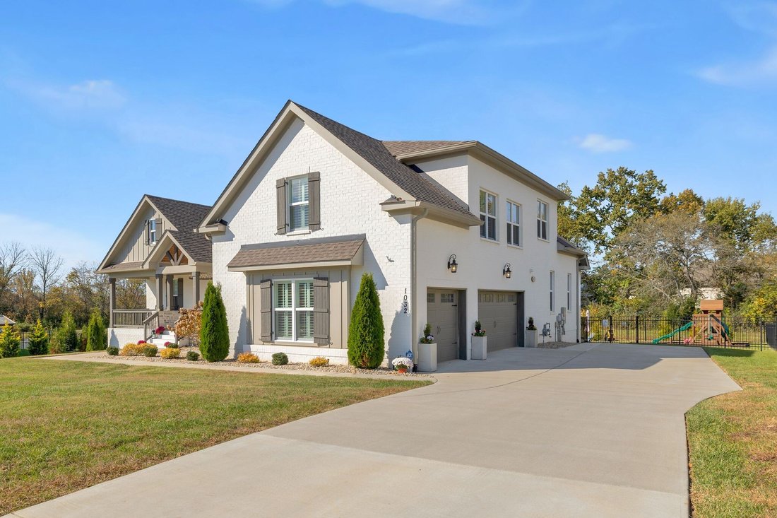 Single Family Residence In Spring Hill In Spring Hill, Tennessee ...