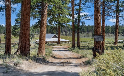 Equestrian land for sale in Fort Rock, Oregon | JamesEdition