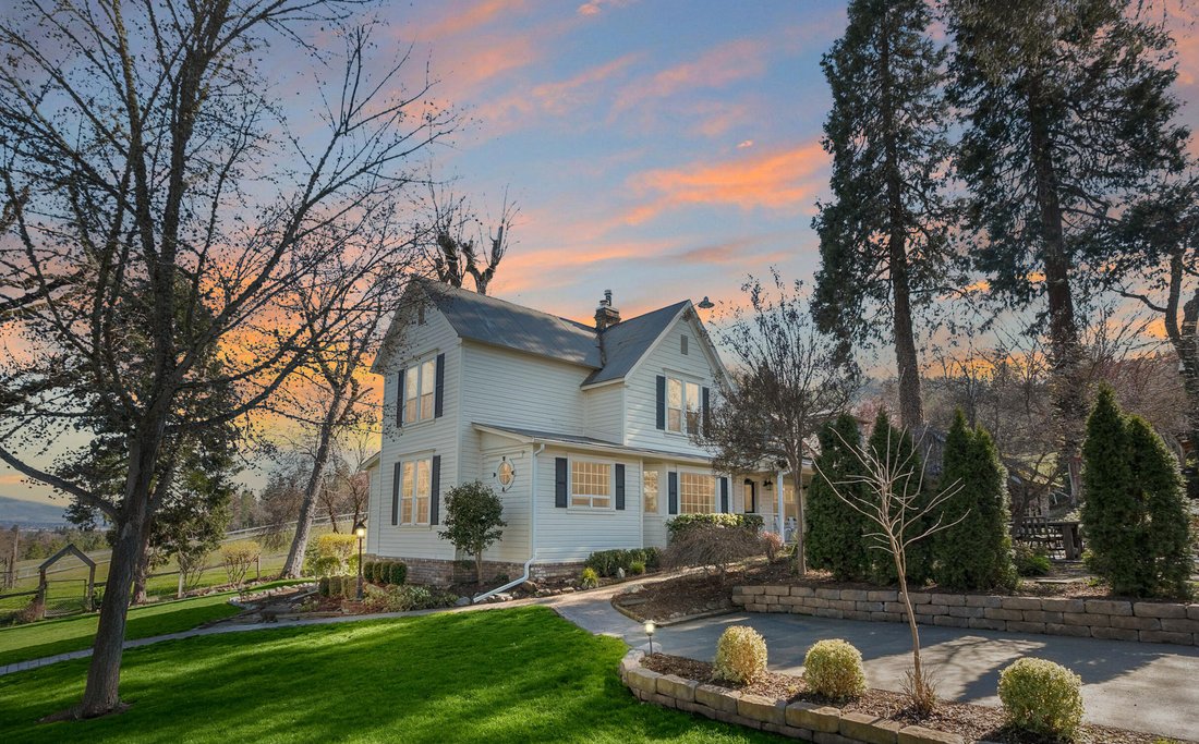 Single Family Residence In Central Point In Medford, Oregon, United ...