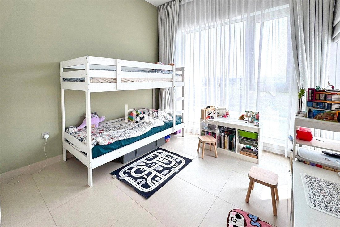 Single Row | Large Plot | Vacant On In Dubai, Dubai, United Arab ...