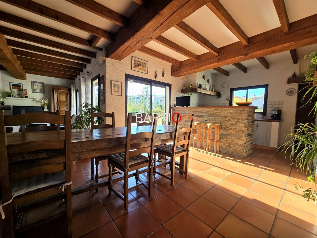 Argelès Sur Mer Villa In Argelès Sur Mer, Occitanie, France For Sale ...