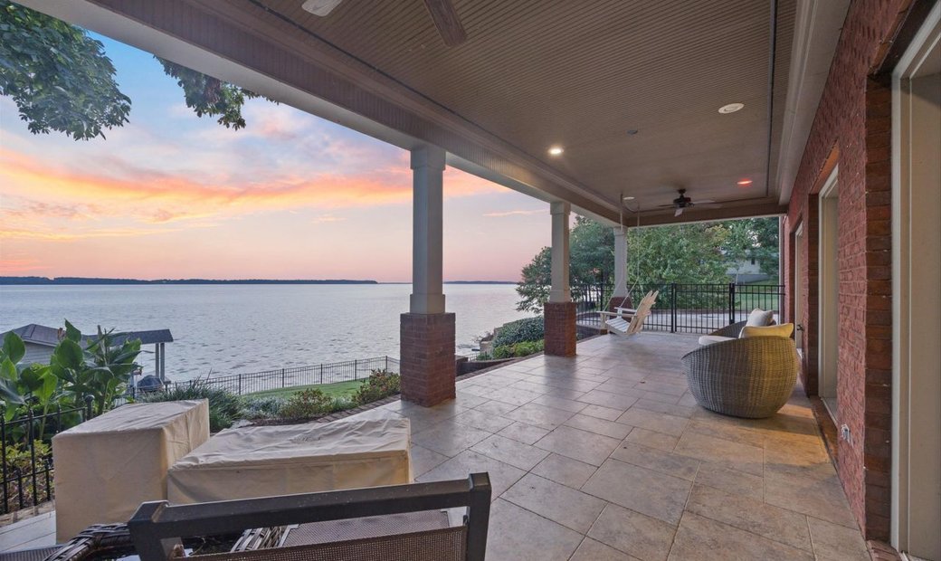 Exquisite Lakefront Retreat With Panoramic In Athens, Alabama, United ...