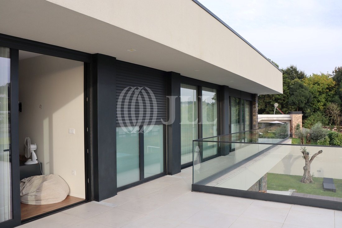 Villa Mit 4 Schlafzimmern Und Pool In Vila Nova In Louro, Braga ...