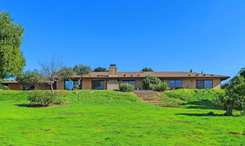 3 Bedrooms Single Family Detached In Fallbrook, California, United ...