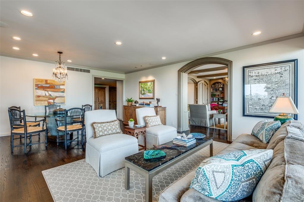 Condominium In Dallas In Dallas, Texas, United States For Sale (16805780)