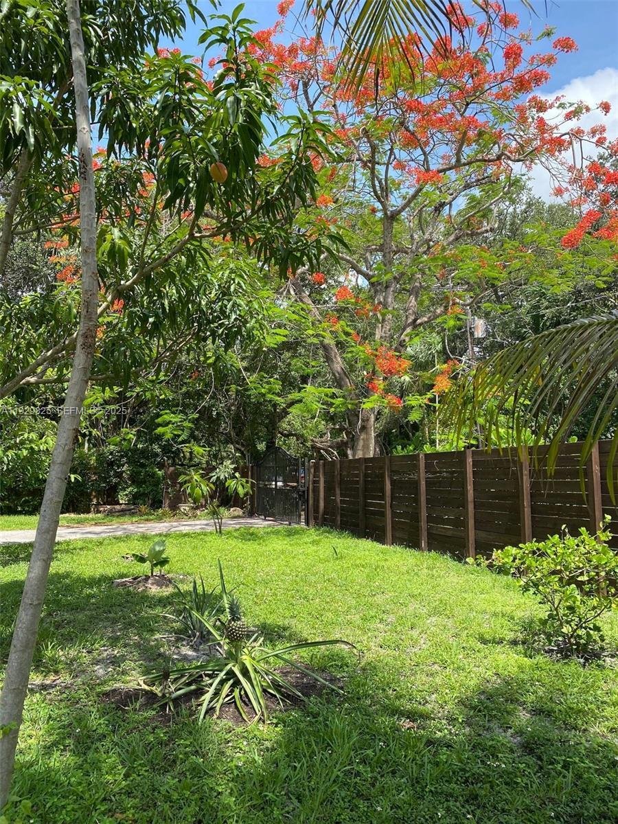 Residential Miami En North Miami Beach, Florida, Estados Unidos En ...