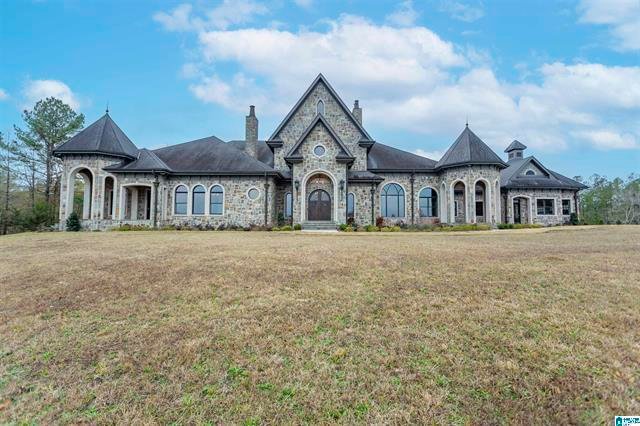 5 Bedrooms Single Family Detached In Calera, Alabama, United States For ...