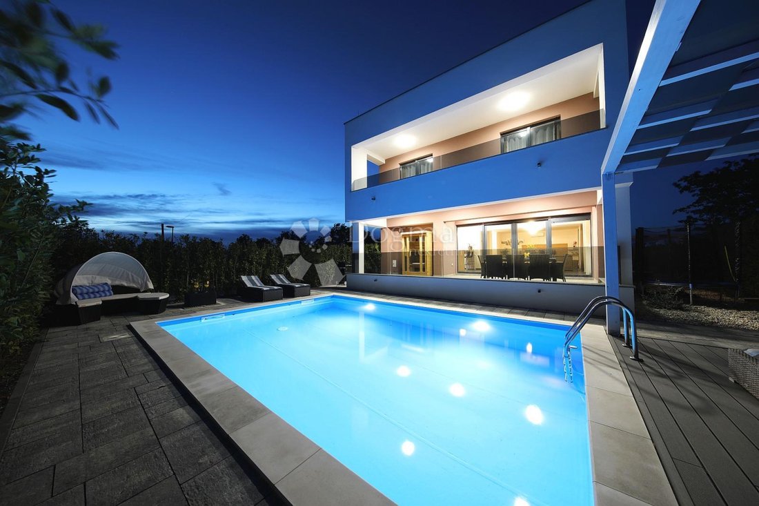 House Zaton, Nin, 603m2 In Zaton, Zadar County, Croatia For Sale (16801529)