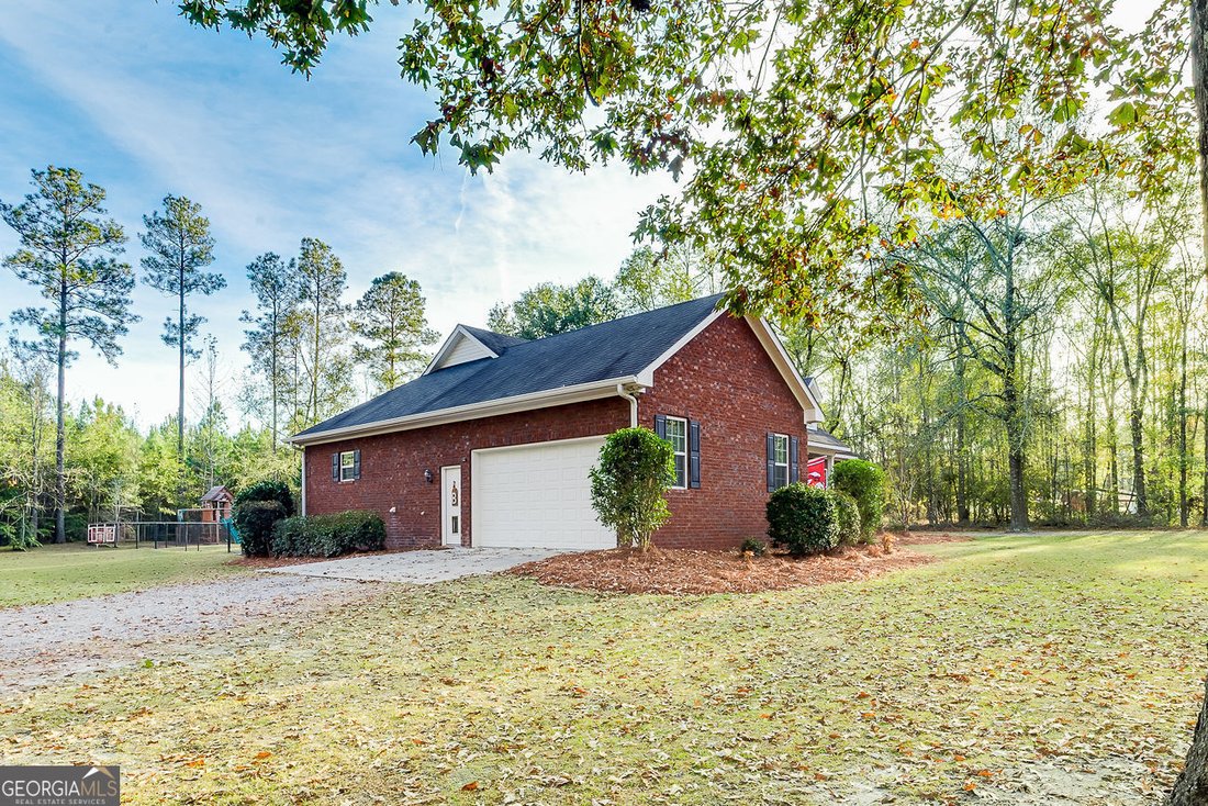 Single Family Residence In Ellabell In Ellabell, Georgia, United States ...