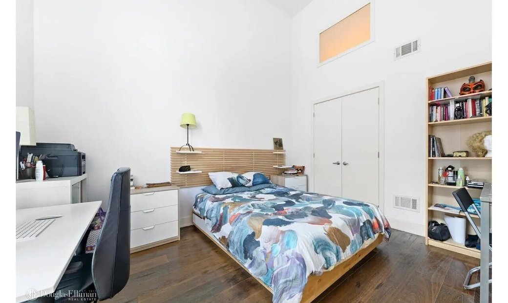 Id390 390 Lorimer St 3 F Williamsburg In New York New York United