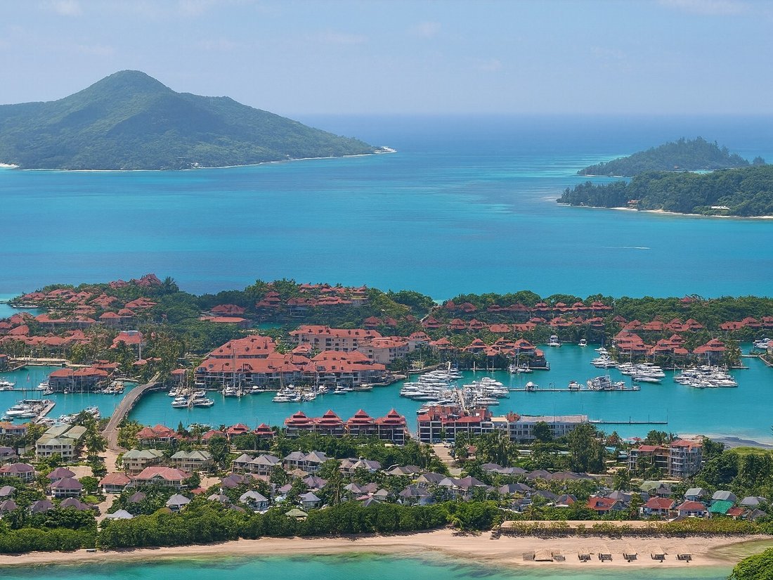 100% Freehold Residential Mixed Use In Souvenir, Grand'anse Mahé ...