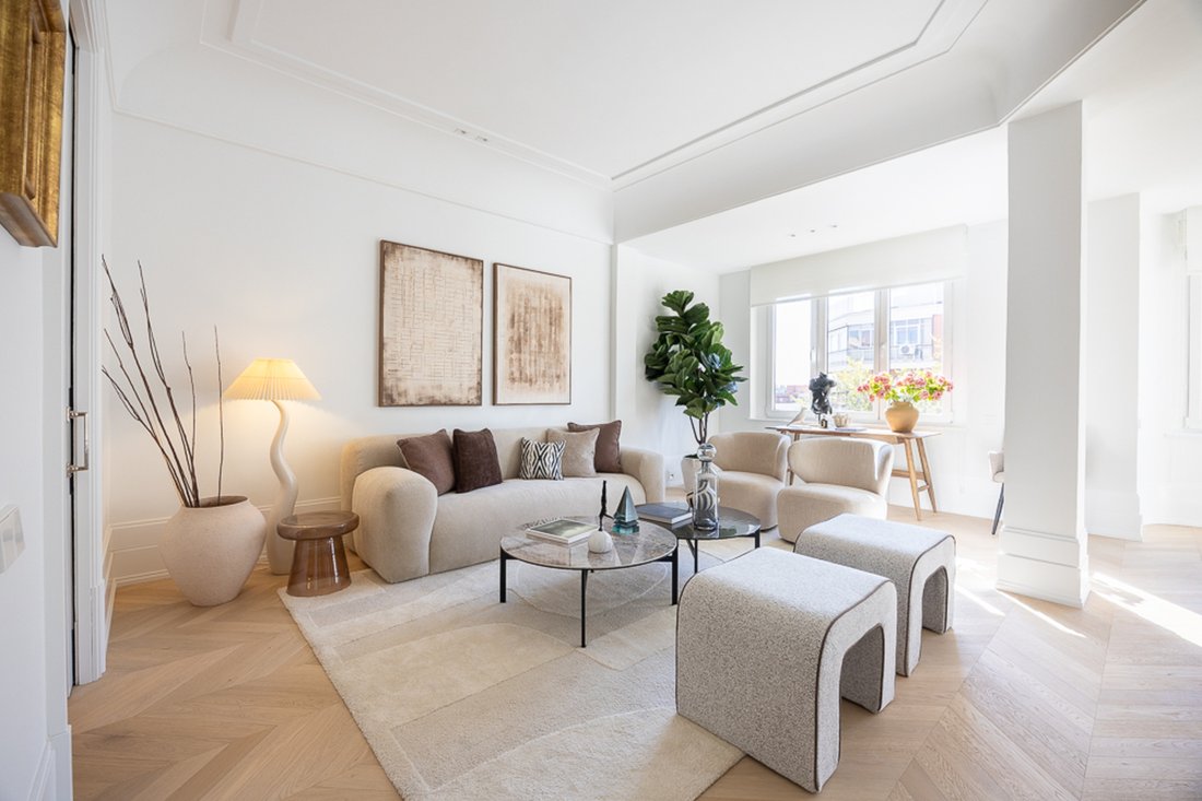 Elegant Stately Home For Sale In Salamanca In Barrio Salamanca, Madrid ...