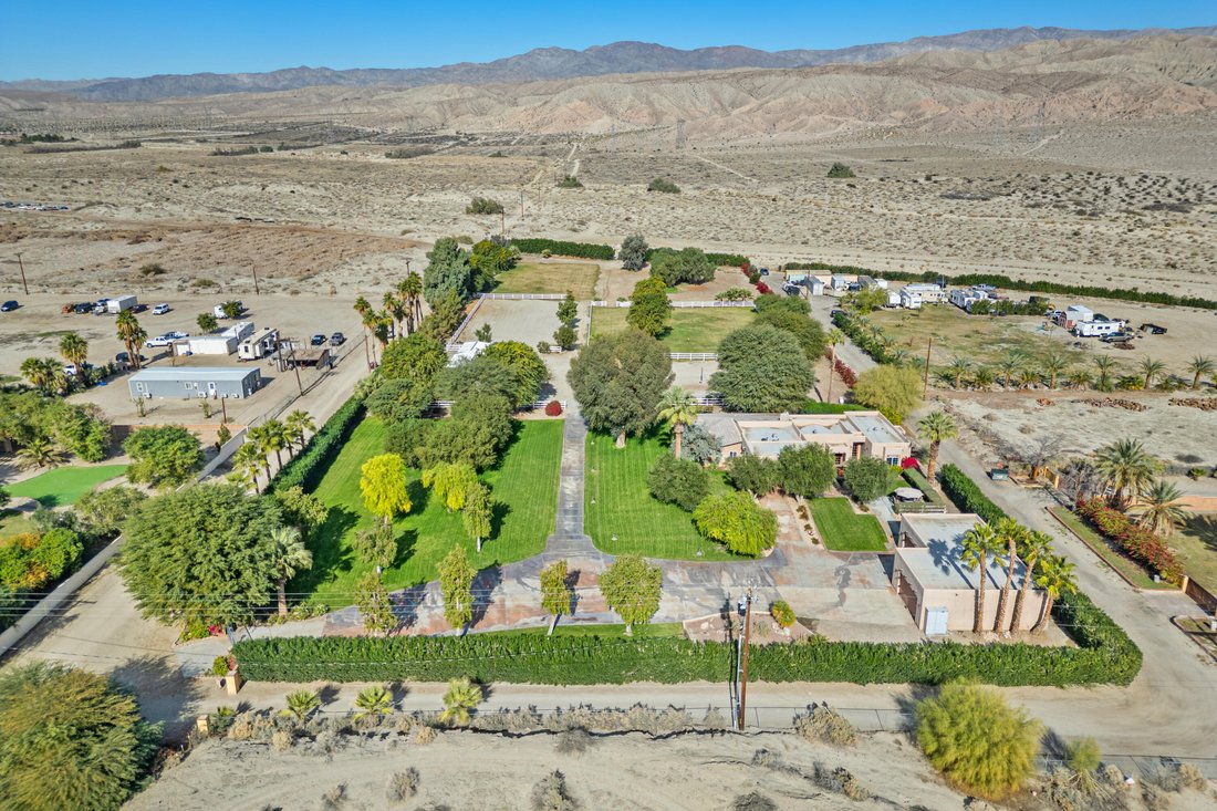 4 Bedrooms Single Family Detached In Indio, California, United States ...