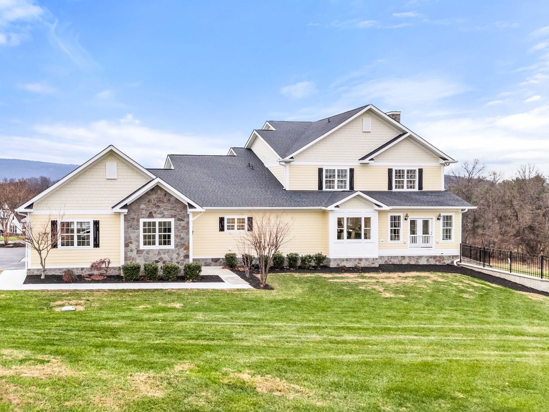 35080 Mcknight Court, Round Hill, Va, En Round Hill, Virginia, Estados ...