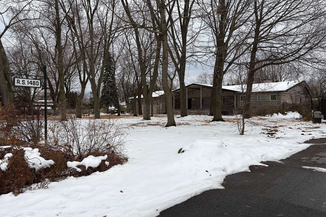Chomedey, Laval In Laval, Quebec, Canada For Sale (16813595)