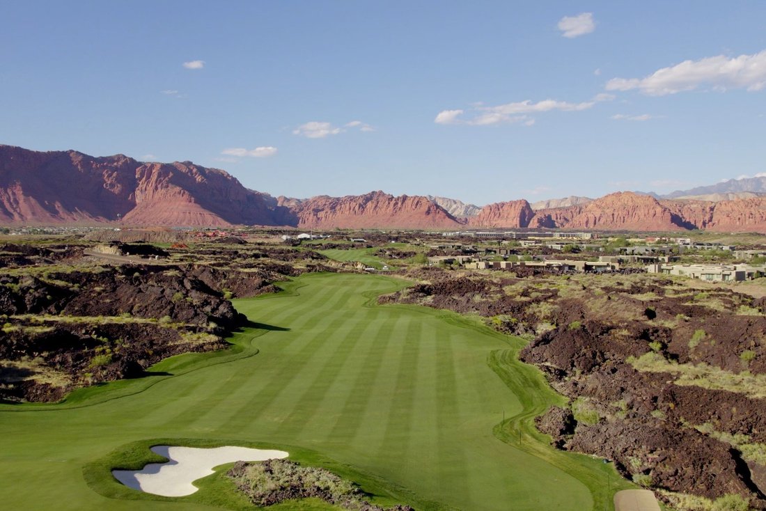 Discover Your Piece Of Paradise At Black In Santa Clara, Utah, United ...