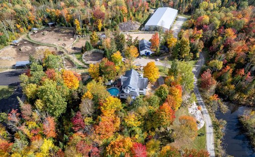 Luxury farm ranches for sale in Canada | JamesEdition