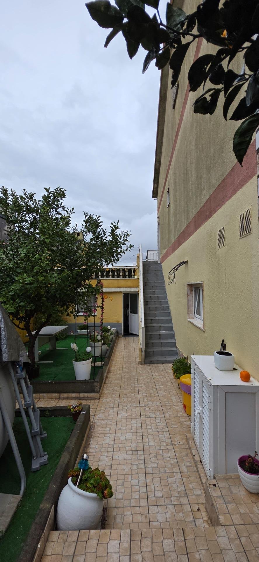Odivelas Villa In Pontinha E Famoes, Lisbon, Portugal For Sale (16818465)