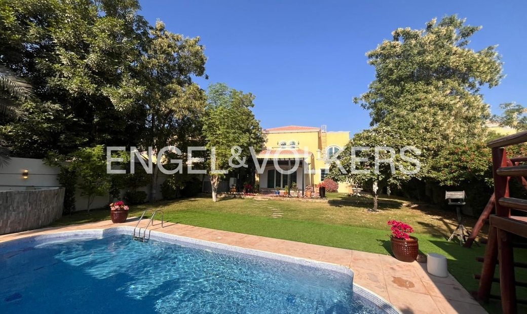 Huge Plot | Landscaped | Internal | In Dubai, Dubai, United Arab ...