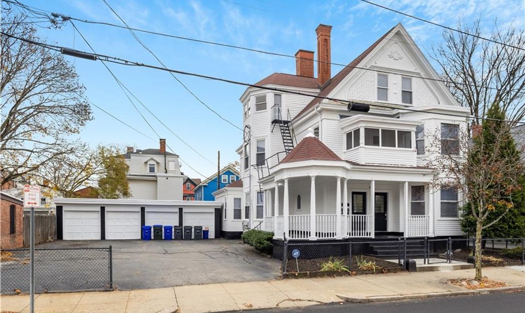 9 Bedrooms Multi Family Home In Providence, Rhode Island, United States ...