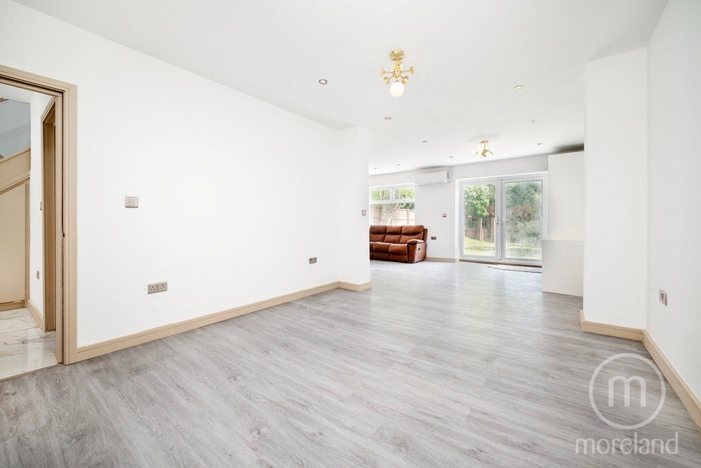 Cheyne Walk, Hendon, Nw4 En Londres, Inglaterra, Reino Unido En Venta ...