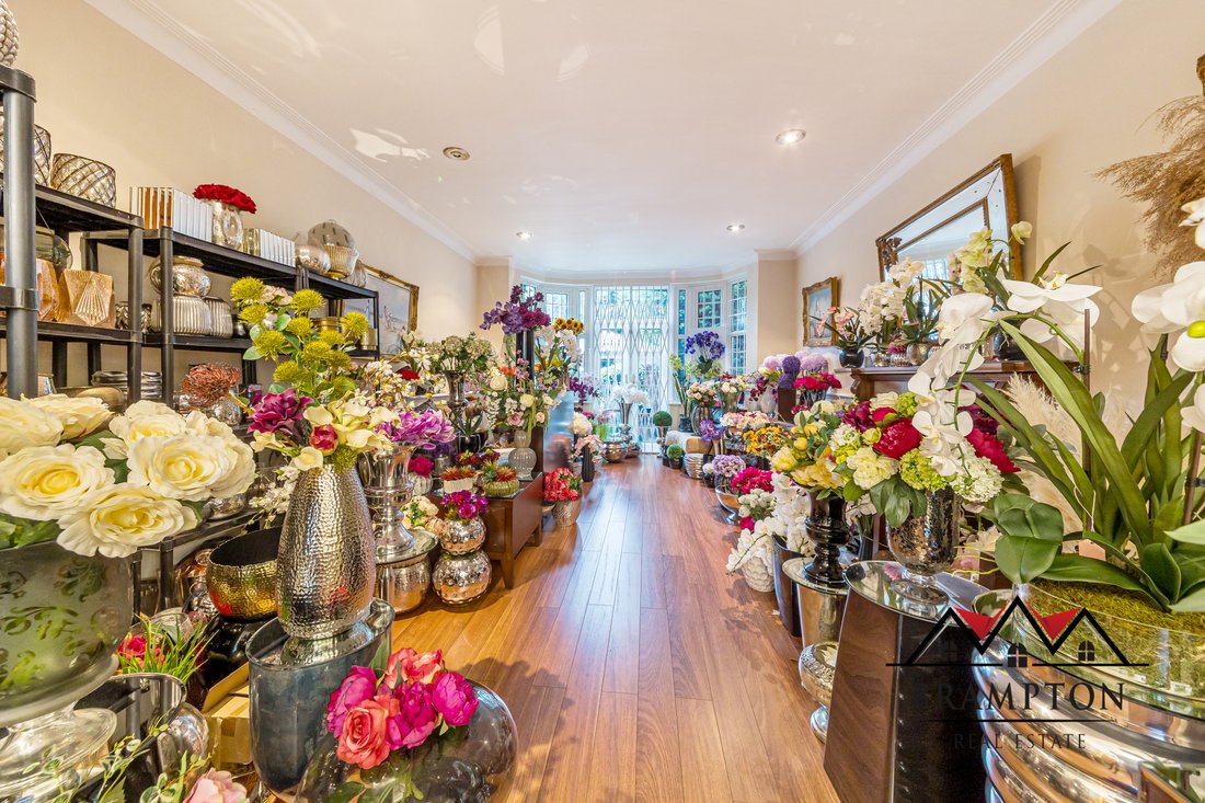 Manor Hall Avenue, London, Nw4 In London, England, United Kingdom For ...
