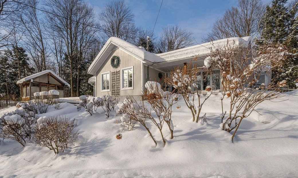 Sutton, Eastern Townships In Sutton, Quebec, Canada For Sale (16826224)