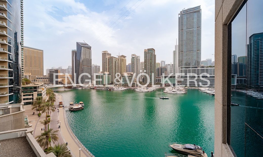 Vacant | Vue Complète De La Marina | Dans Dubaï, Dubaï, émirats Arabes ...