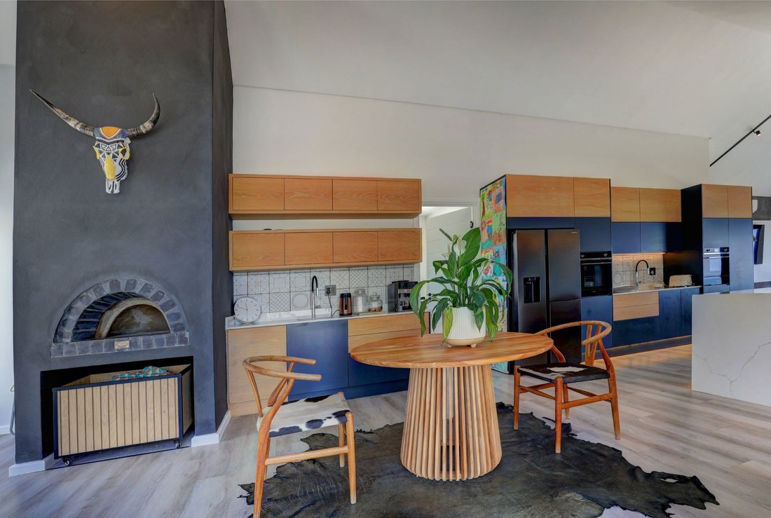 Modern Family Living In Pinnacle Point Golf Estate, South Africa For ...