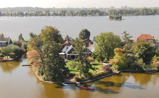 Lujo frente al agua casas adosadas en venta en Reeuwijk, Holanda ...