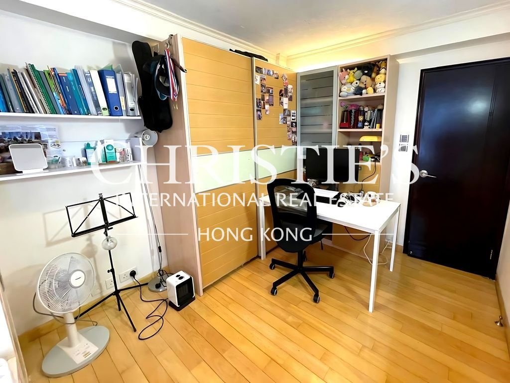 Phoenix Court Block 03 In Hong Kong, Hong Kong For Sale (16829085)