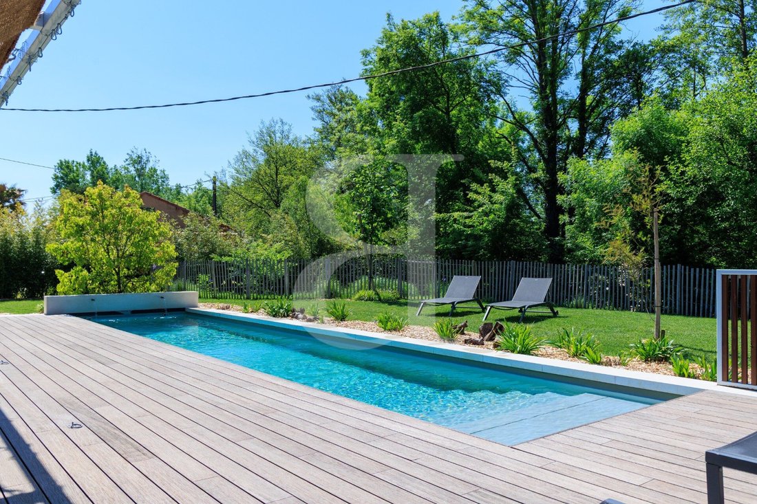 L'isle Sur La Dans L'isle Sur La Sorgue, Provence Alpes Côte D'azur ...