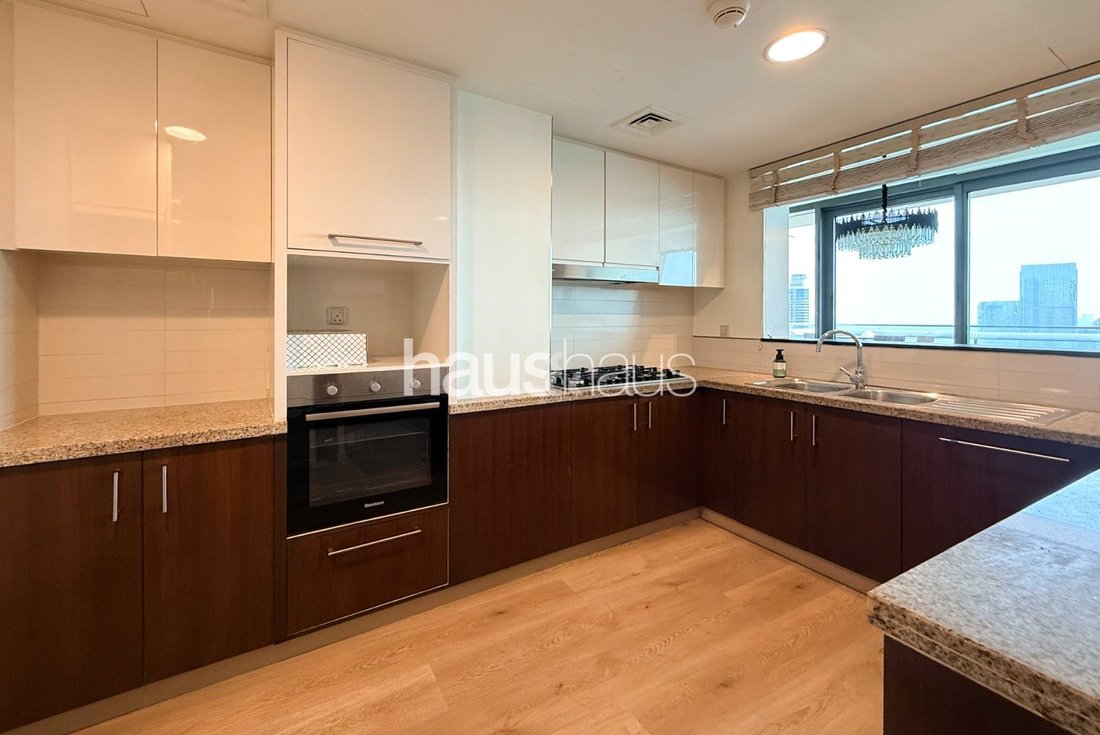 Stunning Burj Khalifa View | High Floor | In Dubai, Dubai, United Arab ...