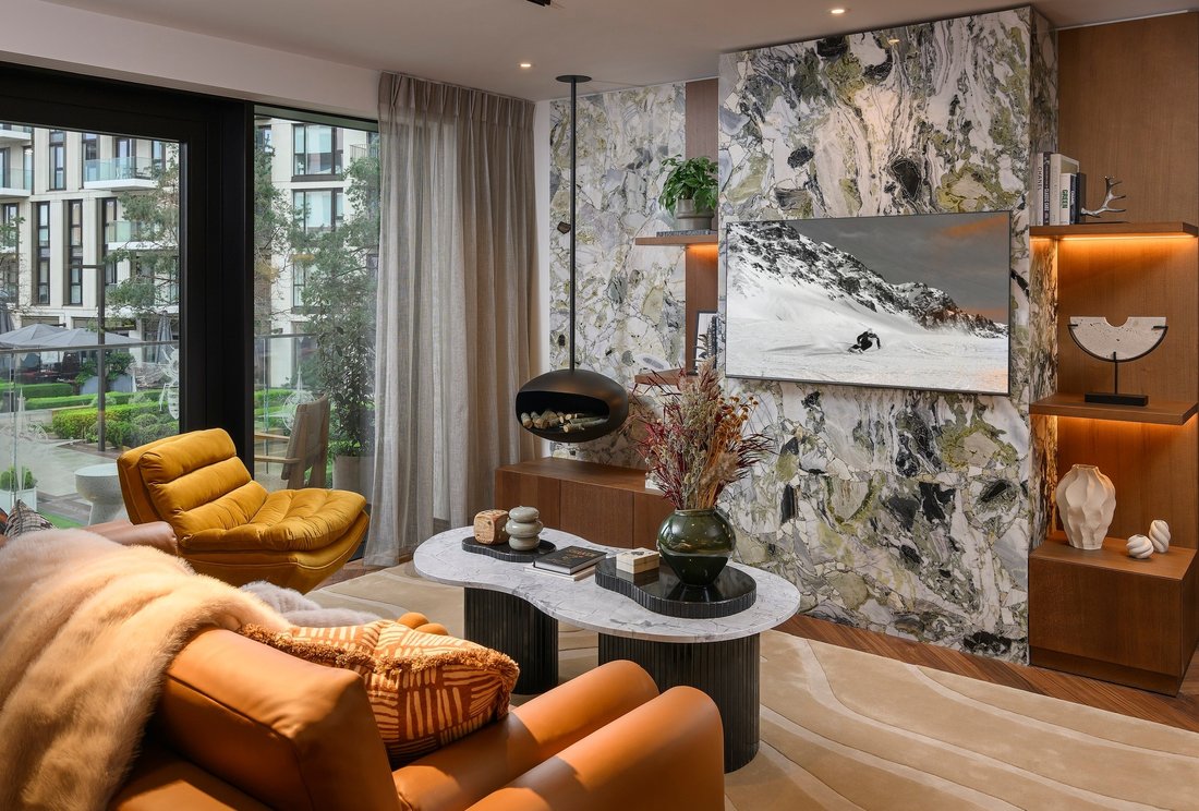 Kingfisher In London Borough Of Barnet, England, Vereinigtes Königreich ...