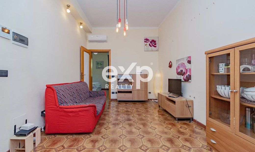 Four Rooms Of 95 Square Meters Divisible In Milan, Lombardy, Italy For ...