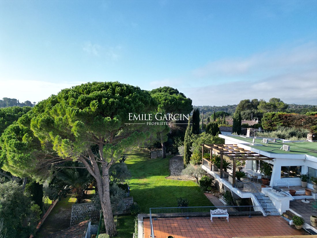 À Vendre Nîmes Maison D'exception Grand Dans Nîmes, Occitanie, France à ...