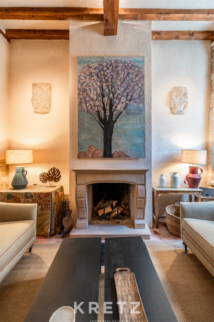 Torre Medieval Del Siglo Xiii Con En Vegas De Matute, Castilla Y León ...