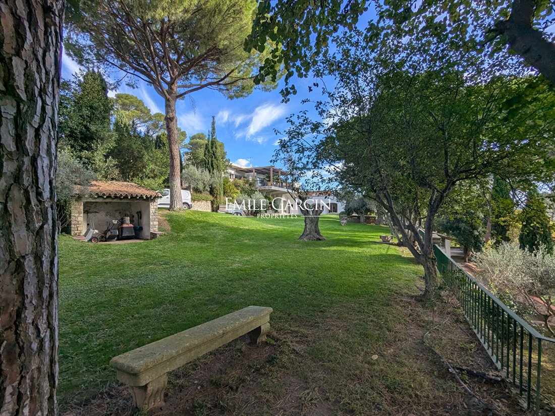 À Vendre Nîmes Maison D'exception Grand Dans Nîmes, Occitanie, France à ...