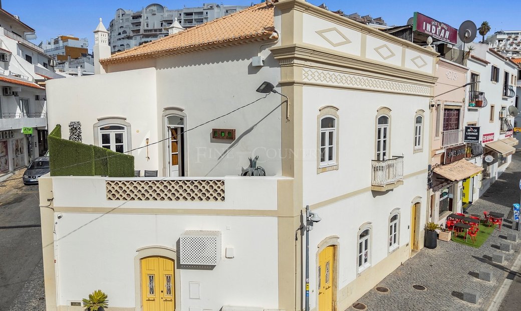 Vieille Ville D'albufeira — Dans Praia Dos Pescadores, Olhos De Agua ...