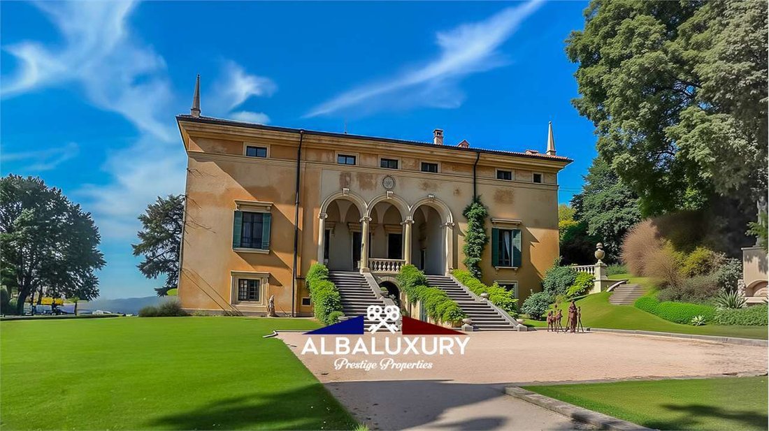Majestic Renaissance Residence With Monumental Park In Verona, Veneto ...