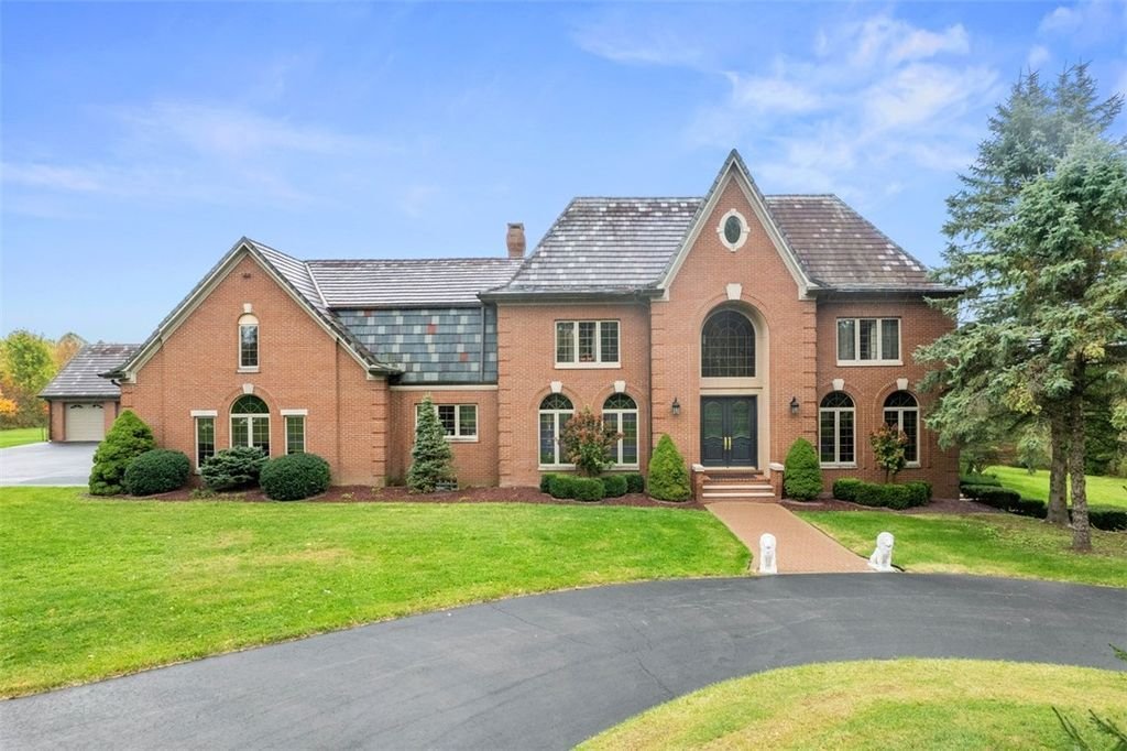 Majestic Private Estate In New Wilmington, Pennsylvania, United States ...