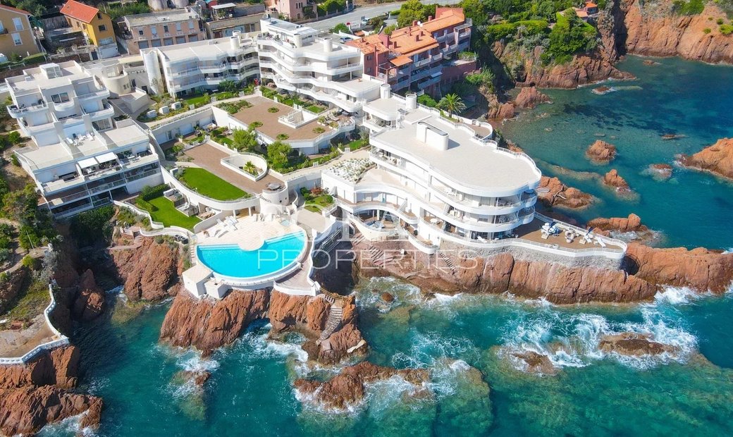 2 Room Apartment By The In Saint Raphaël, Provence Alpes Côte D'azur ...