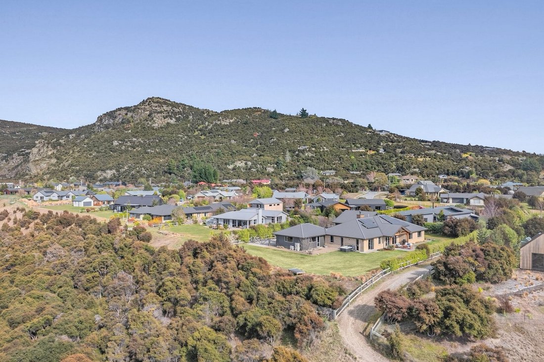 47 Matheson Crescent In Albert Town, Otago, New Zealand For Sale (16843087)