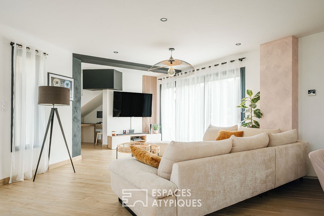 Elegant And Spacious In Fontaine Le Comte, Nouvelle Aquitaine, France ...