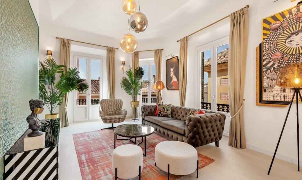 Luminous Apartment Completely Refurbished Next To Dans Centro, Malaga ...