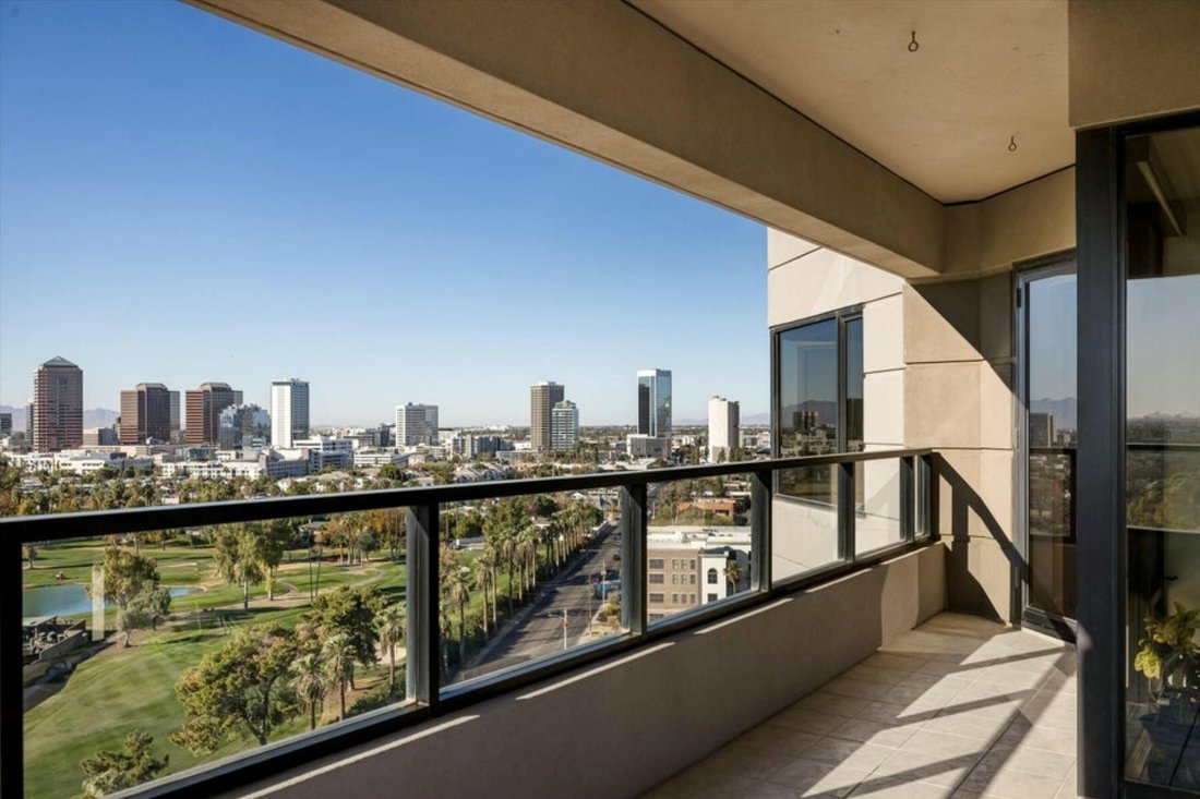 Crystal Point Dans Phoenix, Arizona, états Unis à Vendre (16848372)