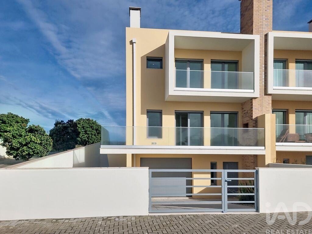 Maison De Ville De Torres Vedras Dans Silveira, Lisbonne, Portugal à ...