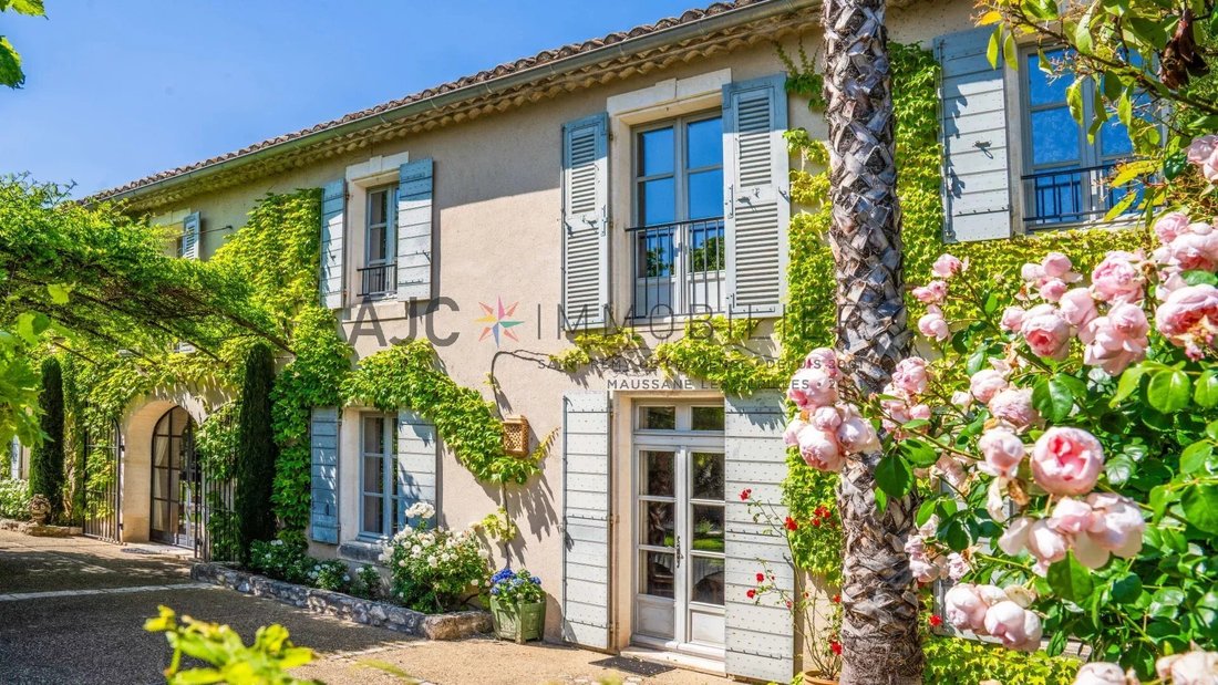 Mas Provençal On In Saint Rémy De Provence, Provence Alpes Côte D'azur ...