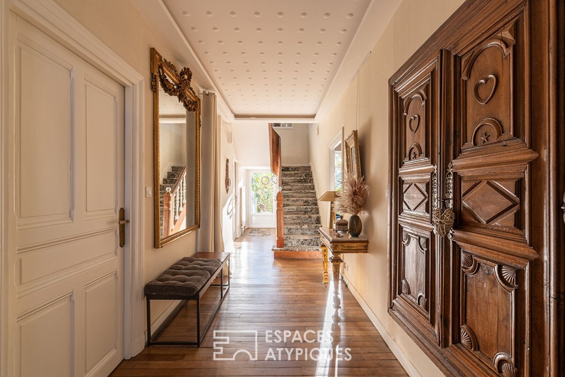 Elegant Bourgeois House In The Heart Of In Redon, Bretagne, Frankreich ...